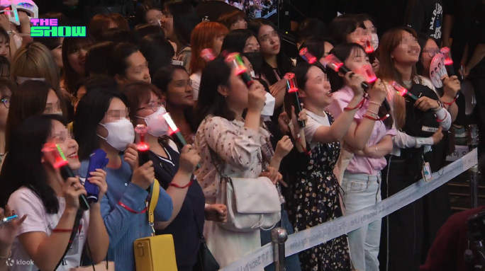 [KPOP] SBS THE SHOW + MVP Seoul Tour Package - Klook